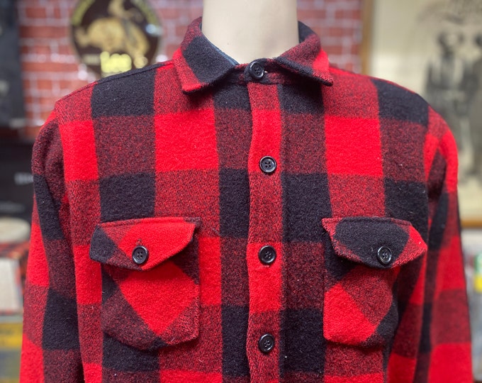 80's Woolrich Lumber Jack Men's Red and Black Plaid Flannel Shirt Long ...