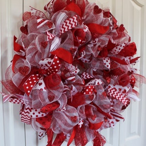 Deco Mesh Red Heart Wreath. Red Heart Decoration. Red Valentines Wreath ...