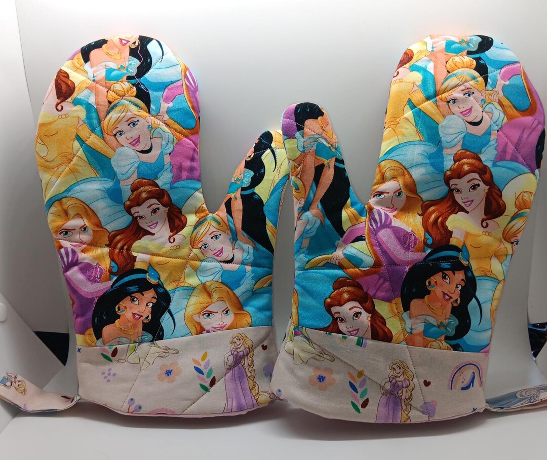 Disney Princesses Oven Mitt Set - FREE SHIPPING - Etsy