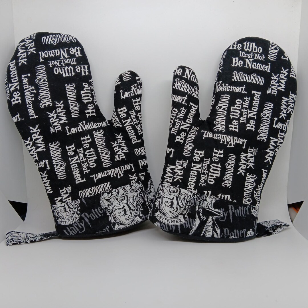 Harry Potter Oven Mitt Set FREE SHIPPING - Etsy