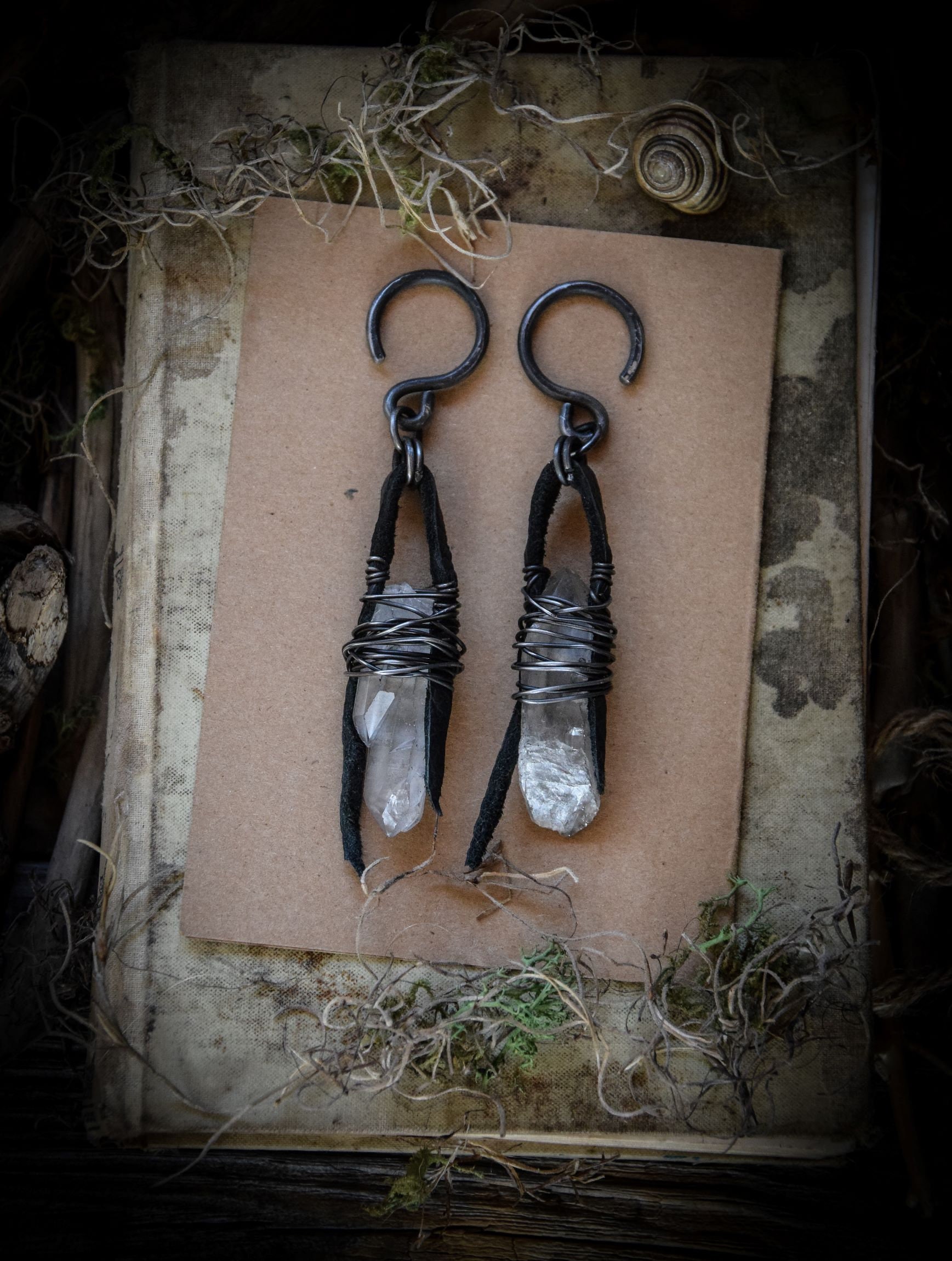 10g Quartz & Leather Ear Hangers