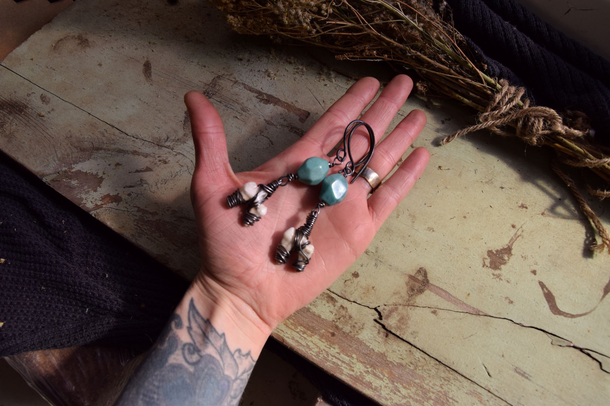 Coyote Tooth & Jade Ear Weights