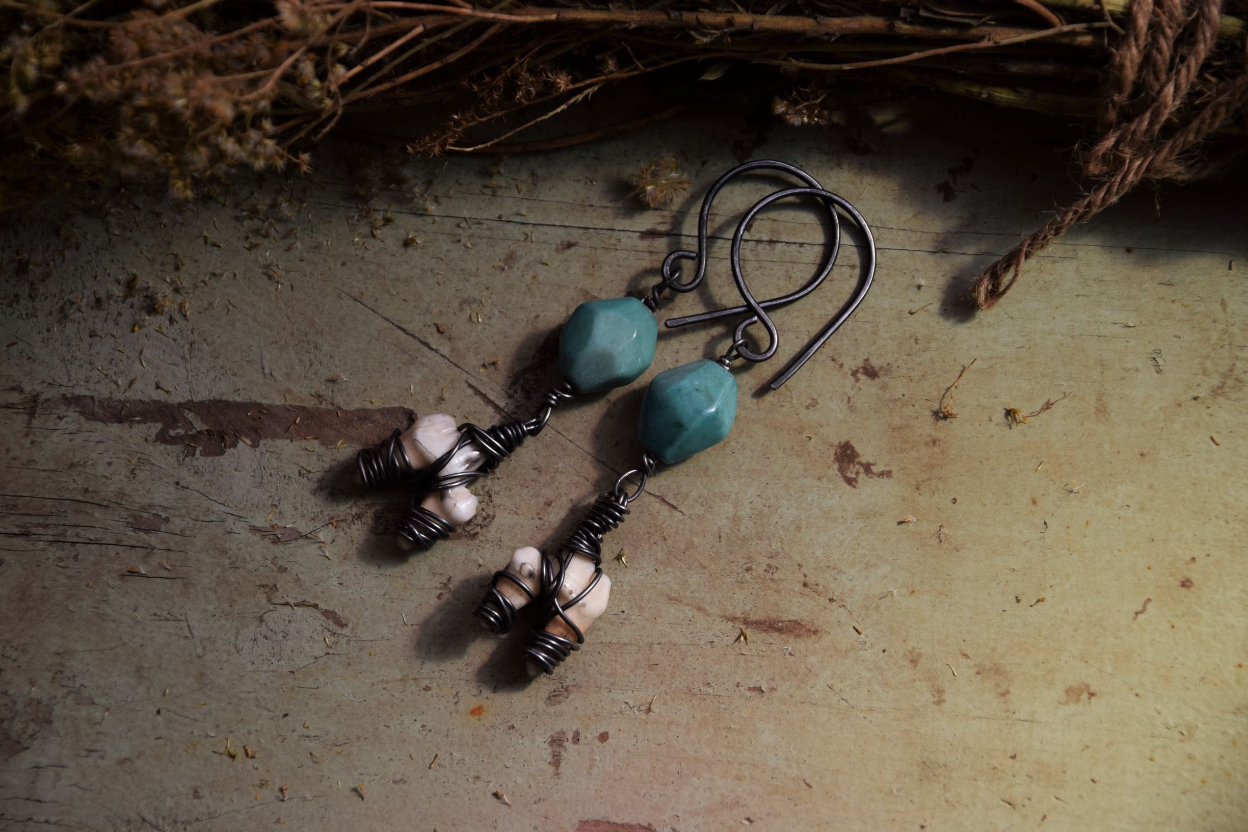 Coyote Tooth & Jade Ear Weights