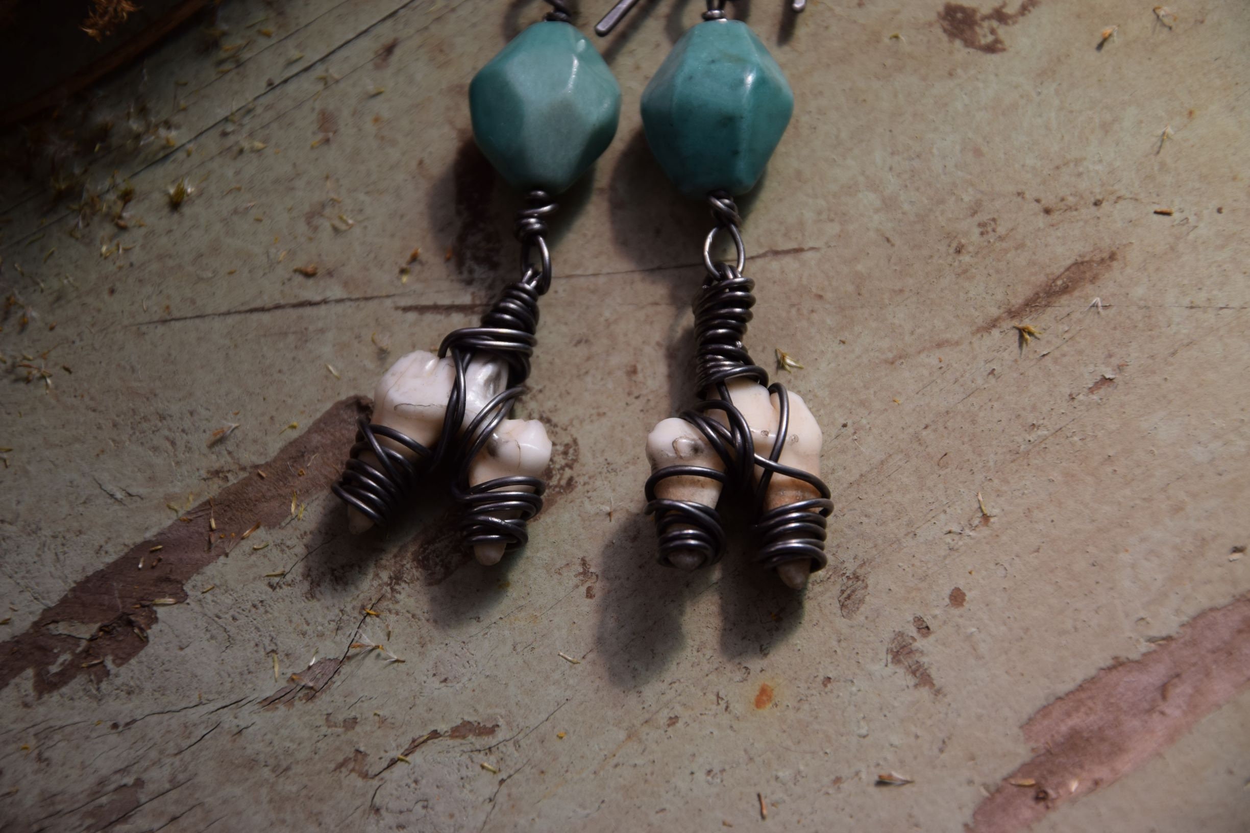 Coyote Tooth & Jade Ear Weights
