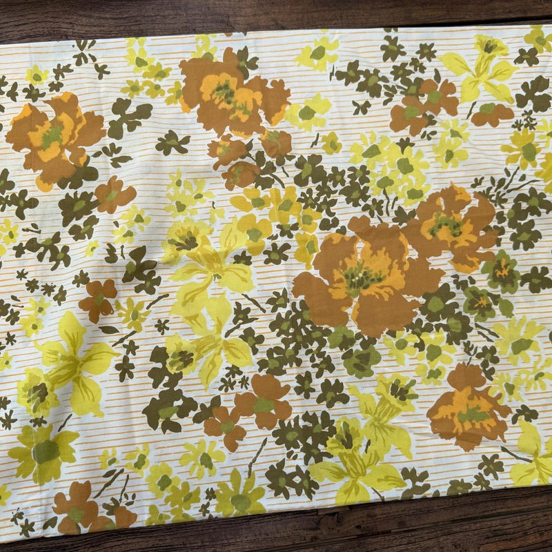 Vintage Groovy Pillowcases - Etsy