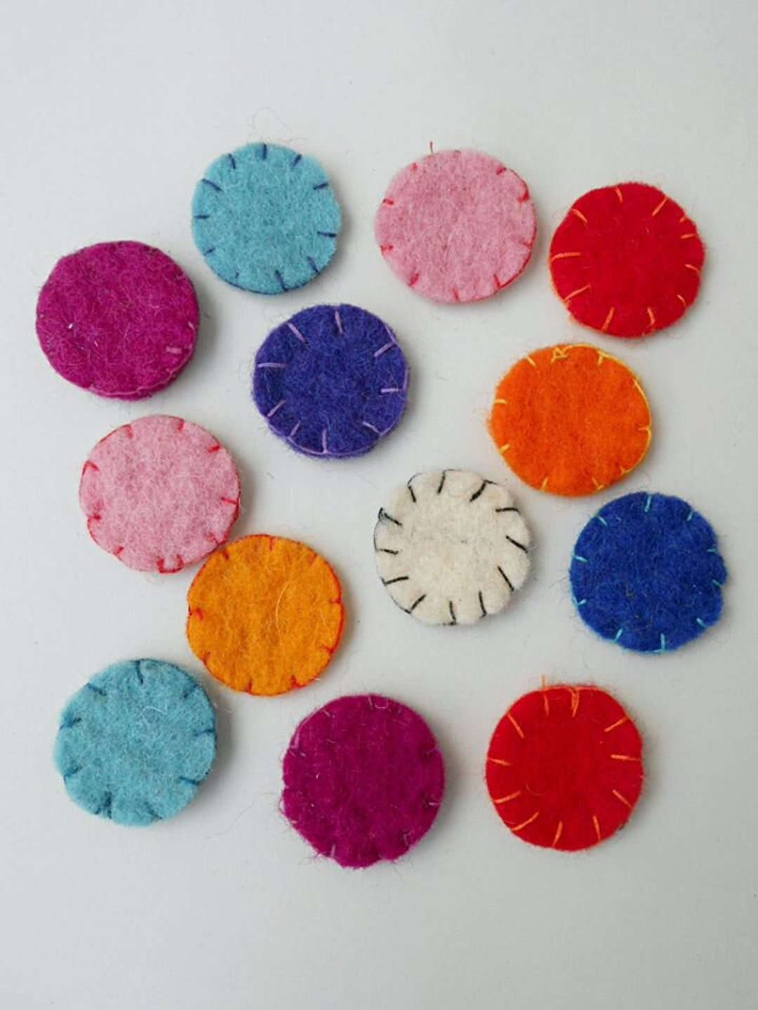 13 Pcs Rainbow Felt Circles Brooch Embellishment Flat Flowers DIY Craft ...