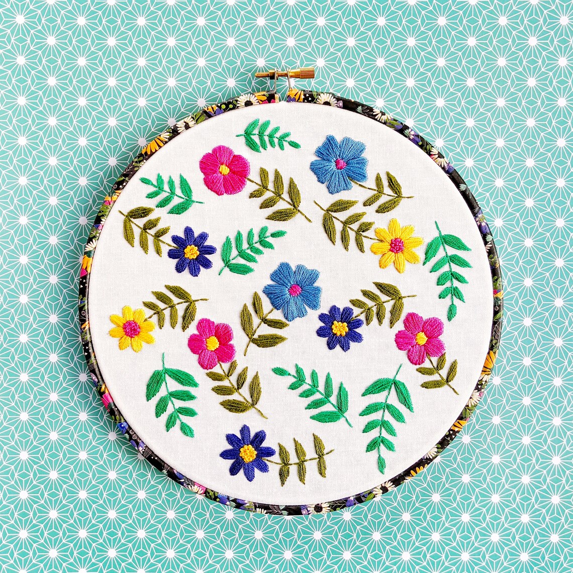 Hand Embroidery PDF Pattern. Pretty Petals Digital Download. Beginner ...