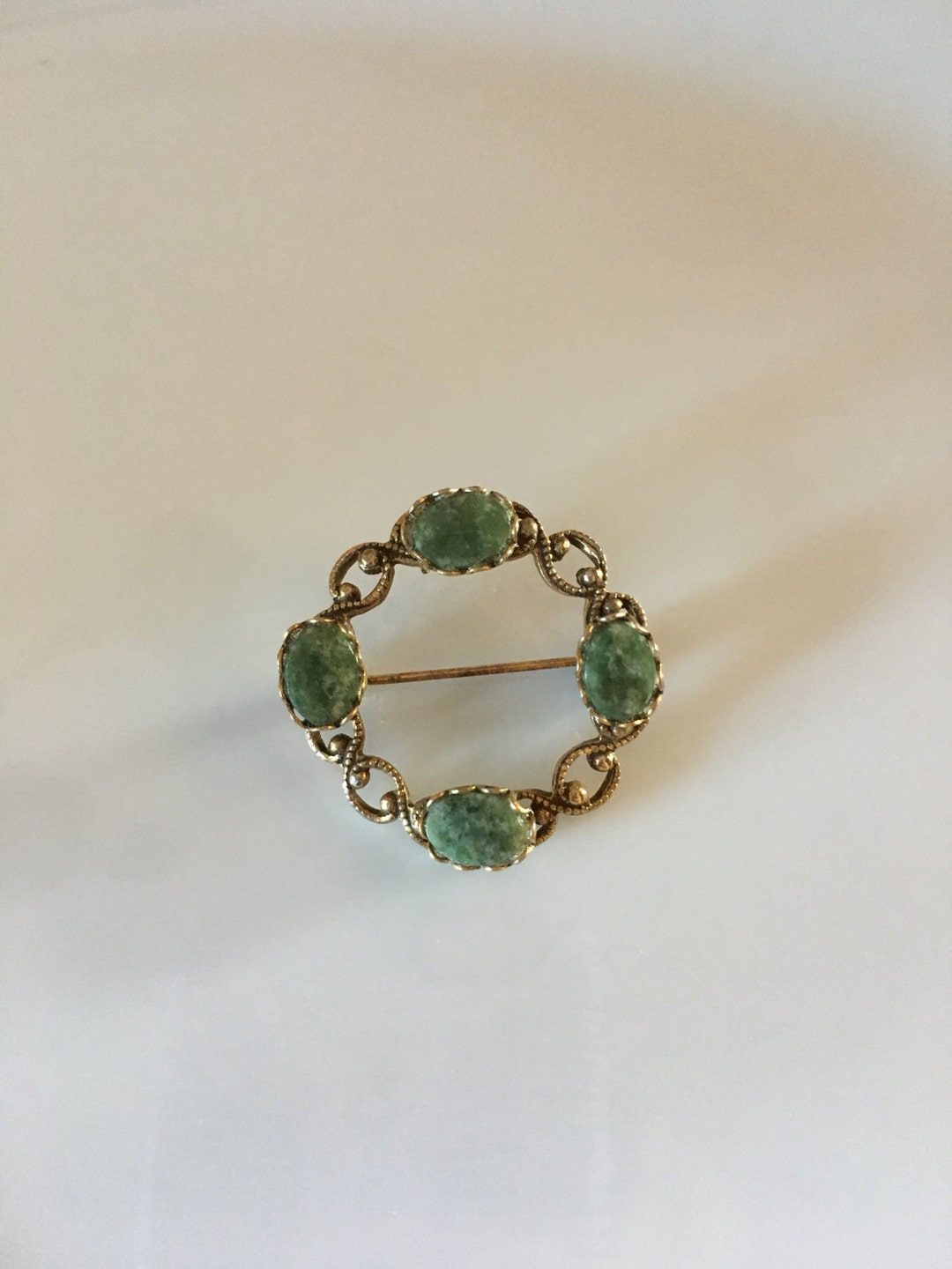 Vintage Jewelry Green Jade Pin Jade Circle Brooch Filigree Circle ...