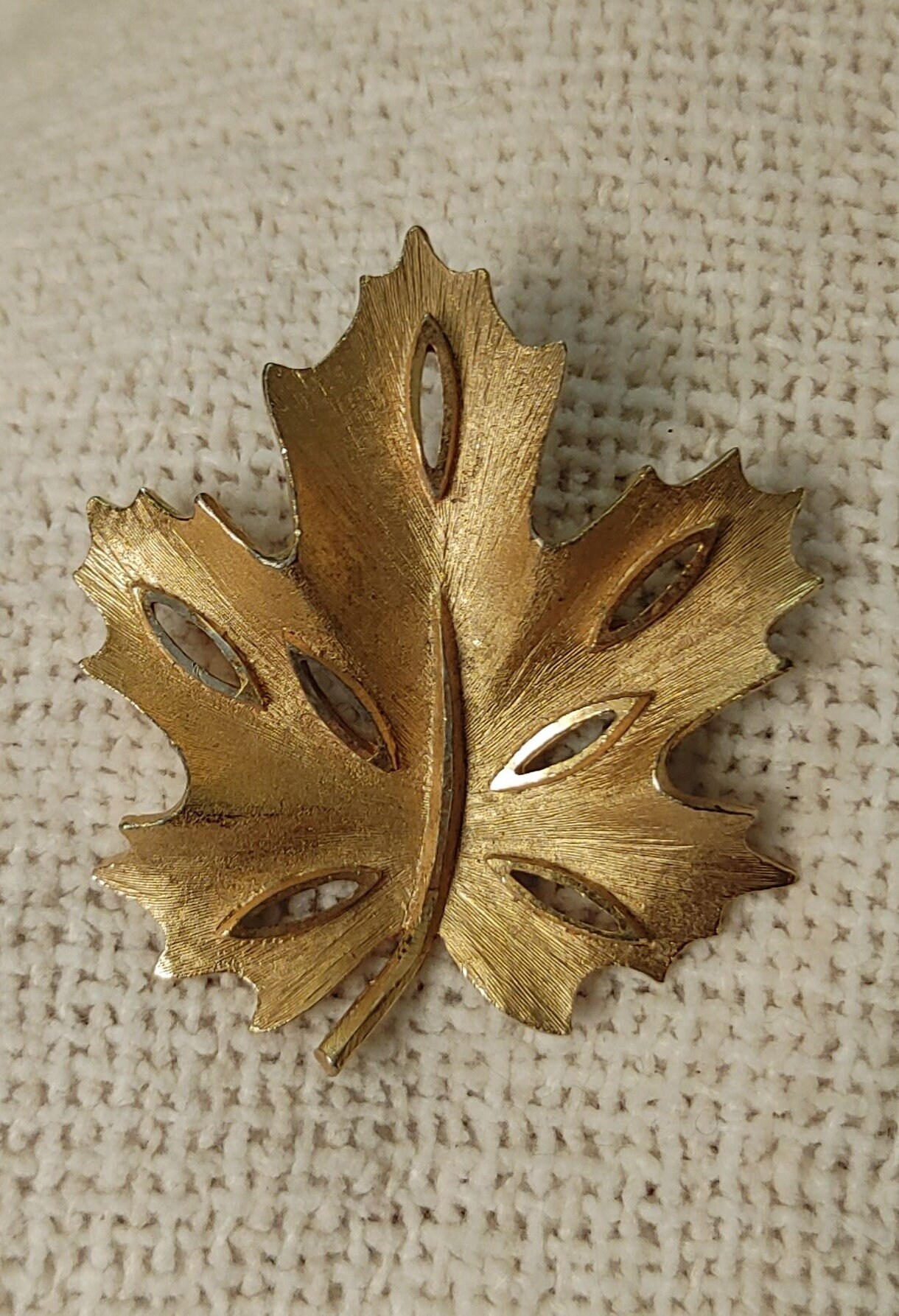 MCM BSK Vintage Gold Tone Leaf Pin. Free Domestic Shipping - Etsy
