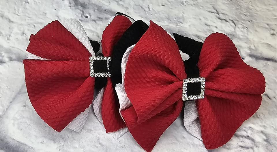 Christmas Piggy Bows Santa Belt Shredded Piggy Bow 0n Clip Two 4 Inch ...