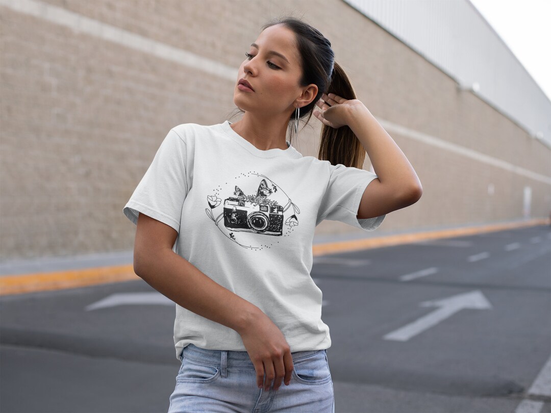 Camera Design With Floral Theme Photography T-shirt & Gifts for ...