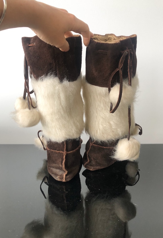 Vintage 80s Beaded Fur Mukluks / First Nations Indige… - Gem