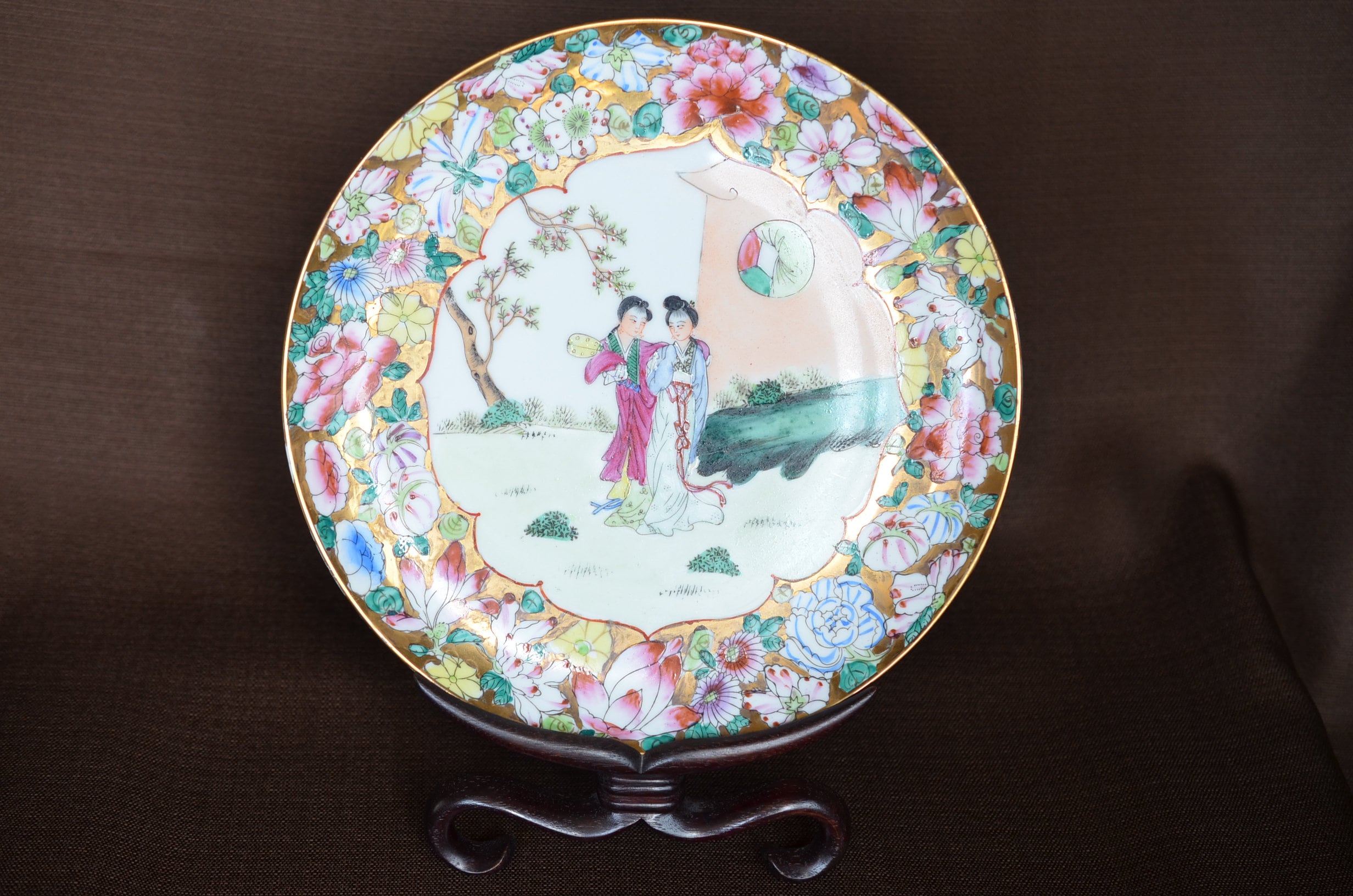 Hand Painted Vintage Chinese Porcelain Plate With a Wooden Plate Holder ...
