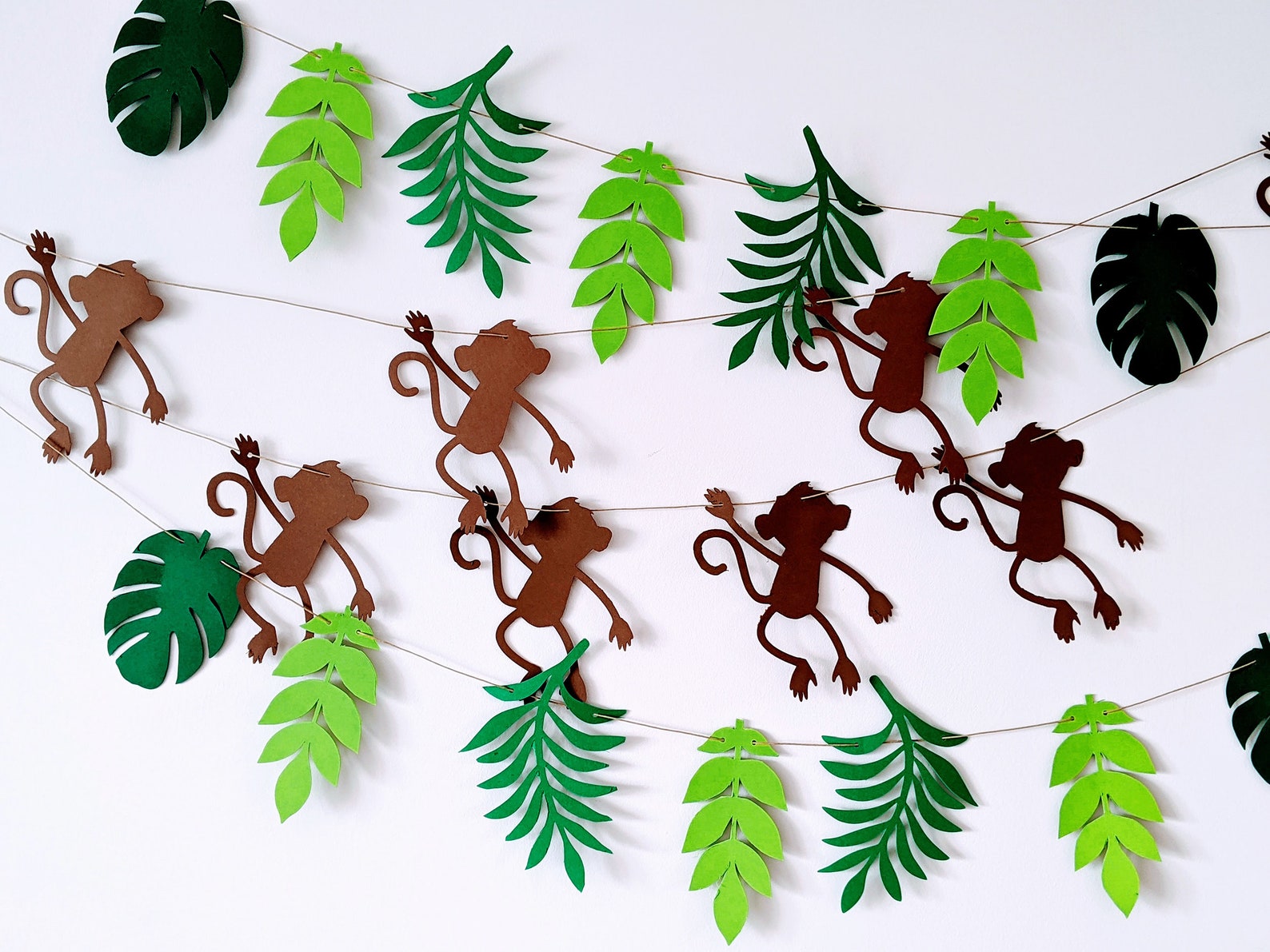 Monkey Leaf Garland for Tropical, Jungle, Safari, Forest Birthday Party ...