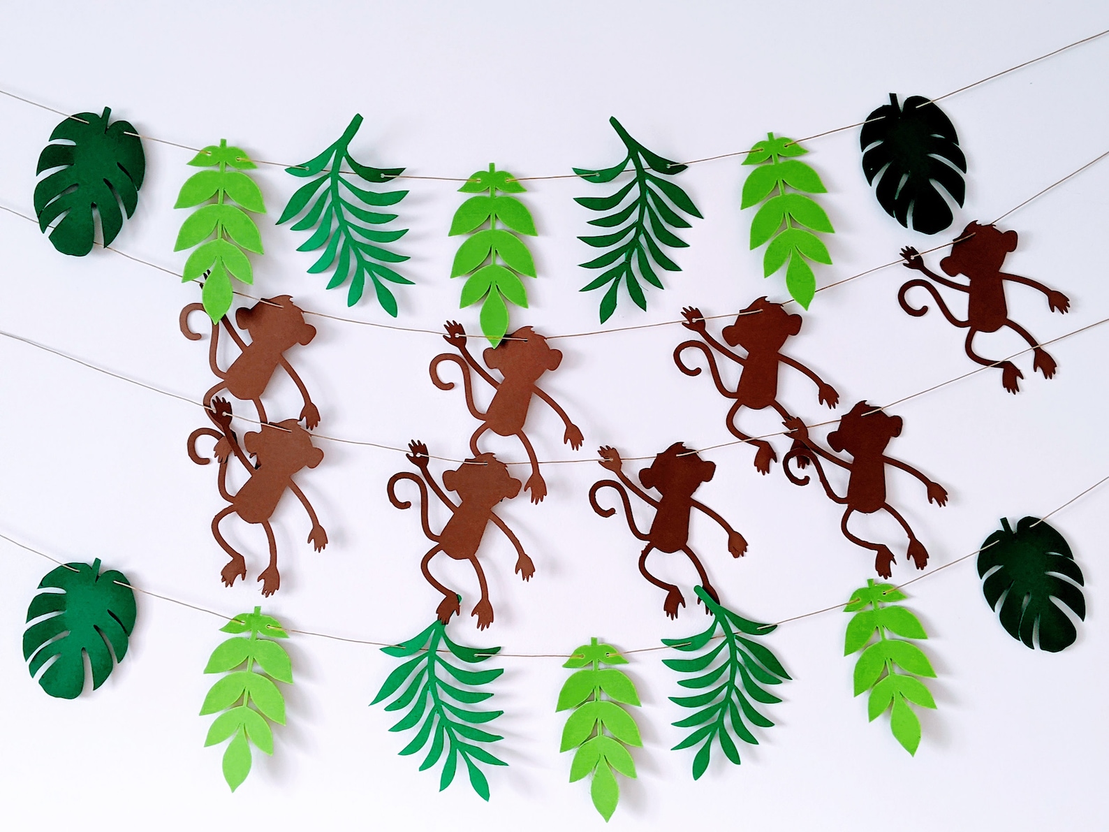 Monkey Leaf Garland for Tropical, Jungle, Safari, Forest Birthday Party ...