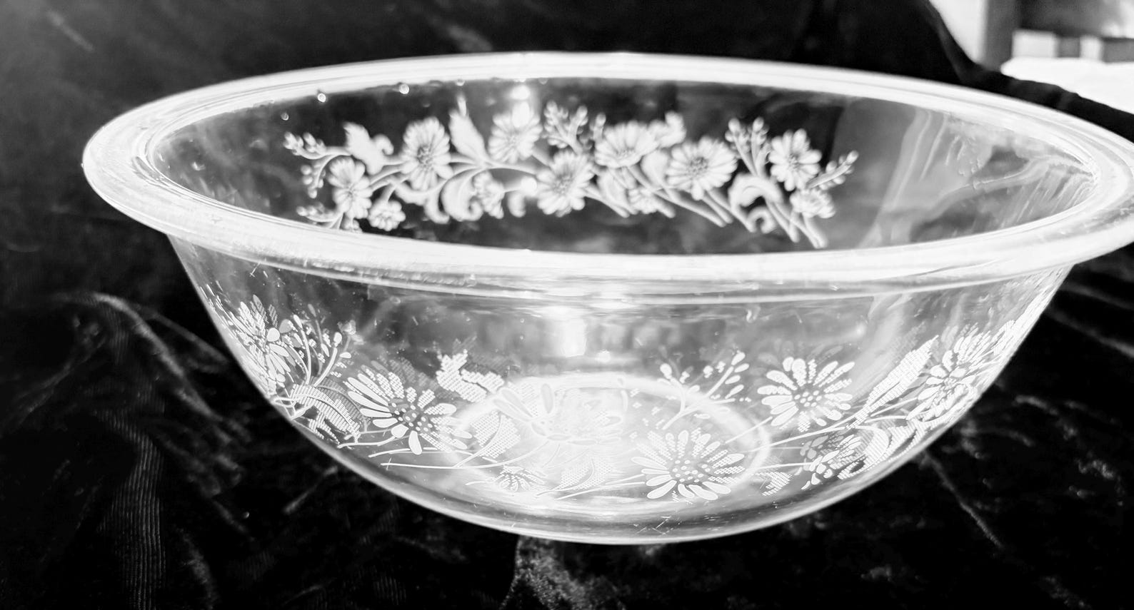 Pyrex Mixing Bowl 2.5L Clear White Flowers Colonial Mist #325 Vintage ...