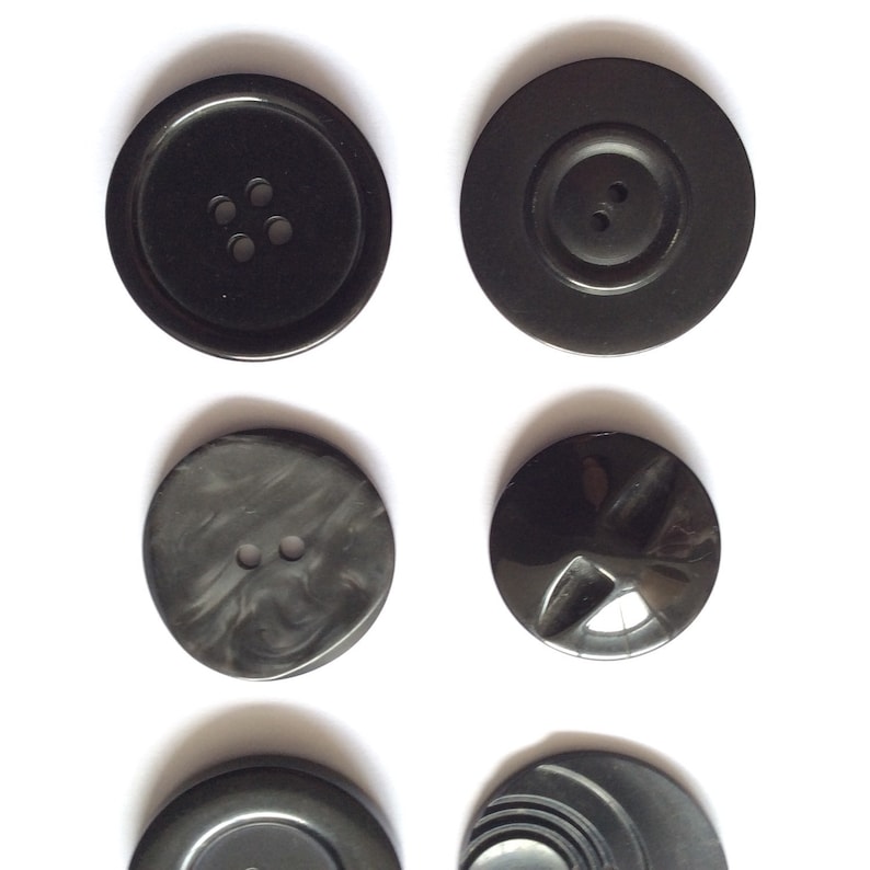 6 large vintage buttons dark colours. | Etsy