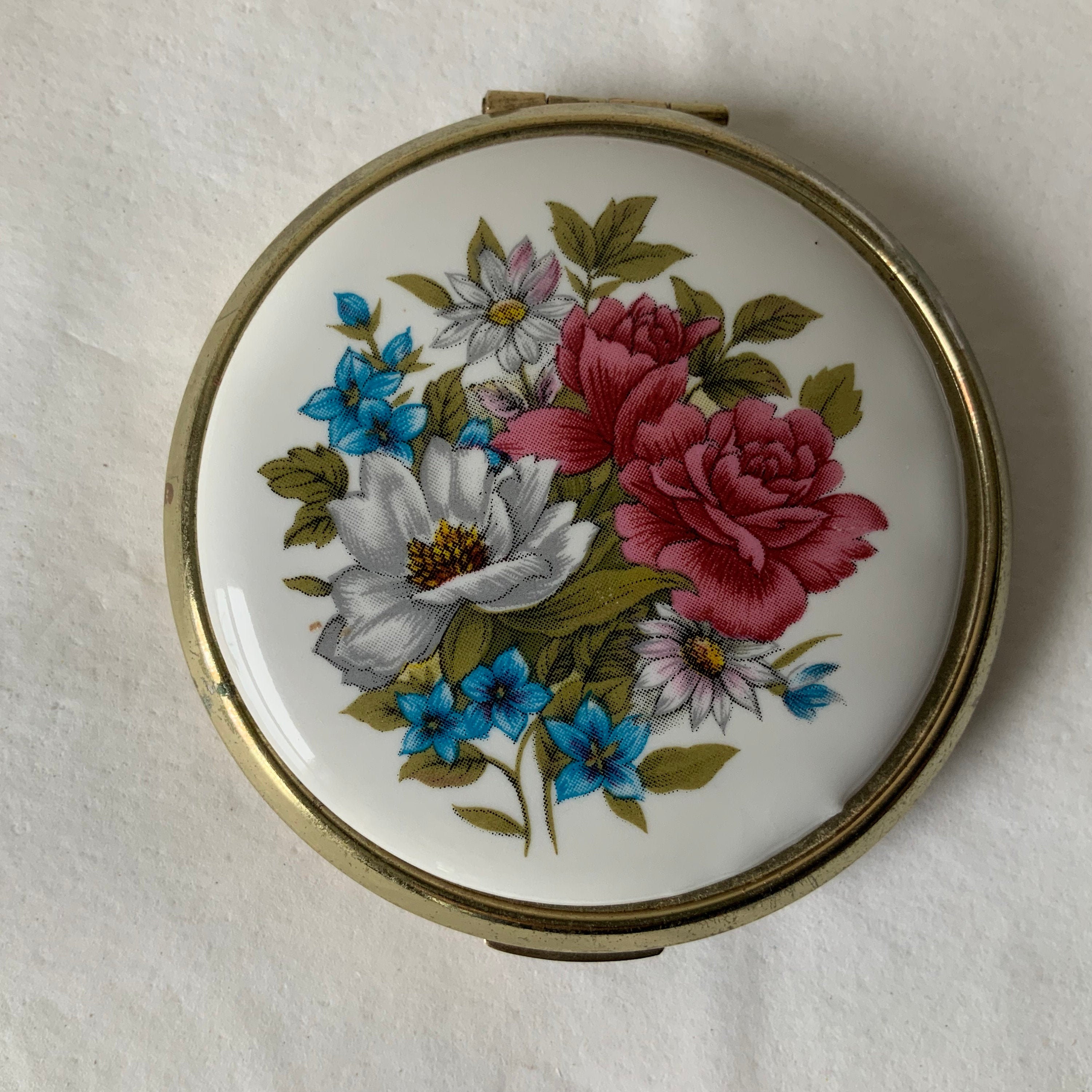 Vintage Mid Century Powder Compact. Floral Compact. - Etsy UK