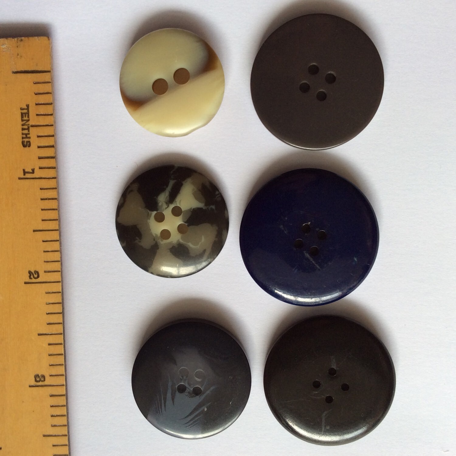 6 Large Vintage Buttons Mixed Colours. - Etsy UK