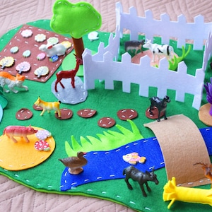 Farm Felt Play Mat 14 Animals Barnyard Play Flannel Set Small World for ...