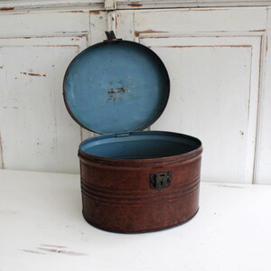 Oval Antique Metal Hat Box or Hat Tin, Vintage Luggage or Home Storage ...