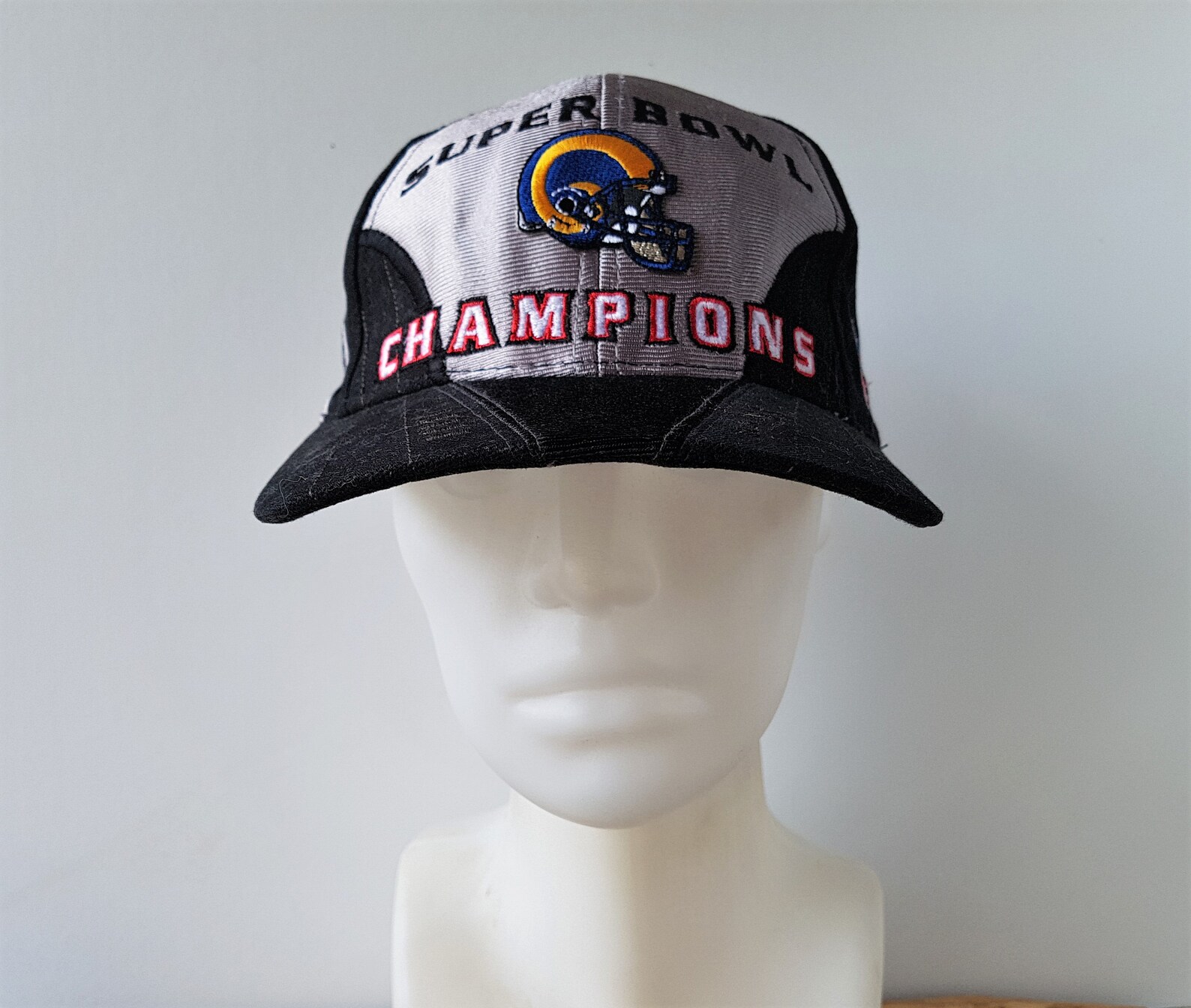 Vintage St Louis RAMS 2000 Super Bowl XXXIV Champions Locker - Etsy