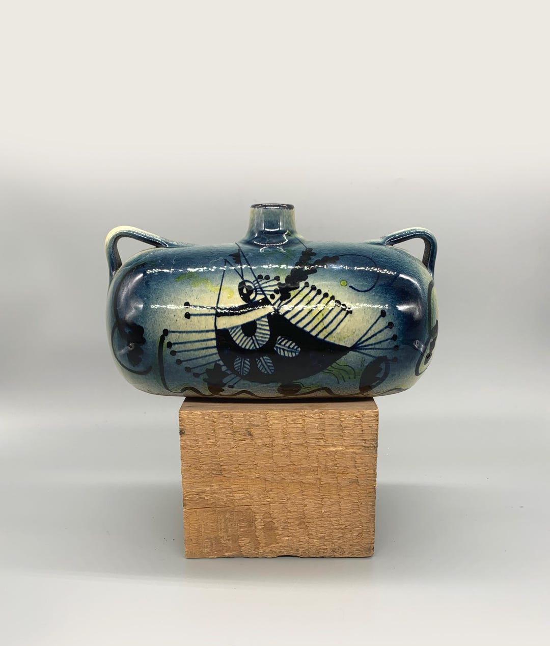 Studio Pottery Vase by Portugese Potter Freiria of Torres Verdas ...