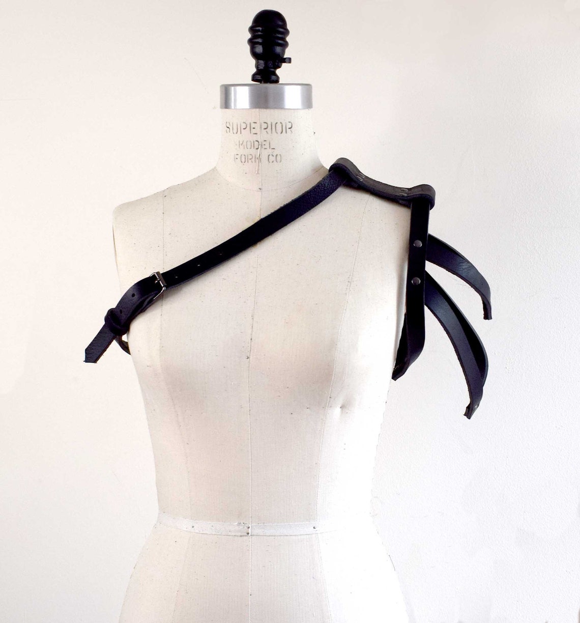Wyvern Asymmetrical Shoulder Harness Black Leather Harness - Etsy