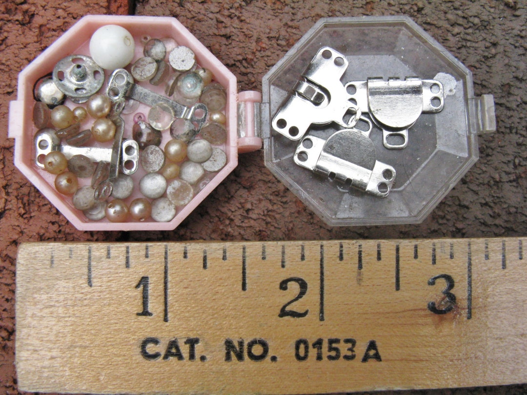 Vintage Sewing Notions: Faux Pearls, Frogs, Pink Plastic Box - Etsy