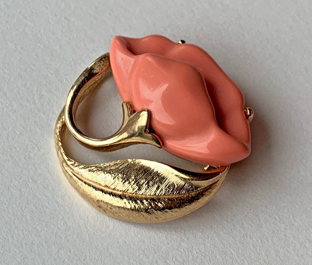 Vintage Signed Avon Pink Flower Circular Leaf Brooch Pin - Etsy