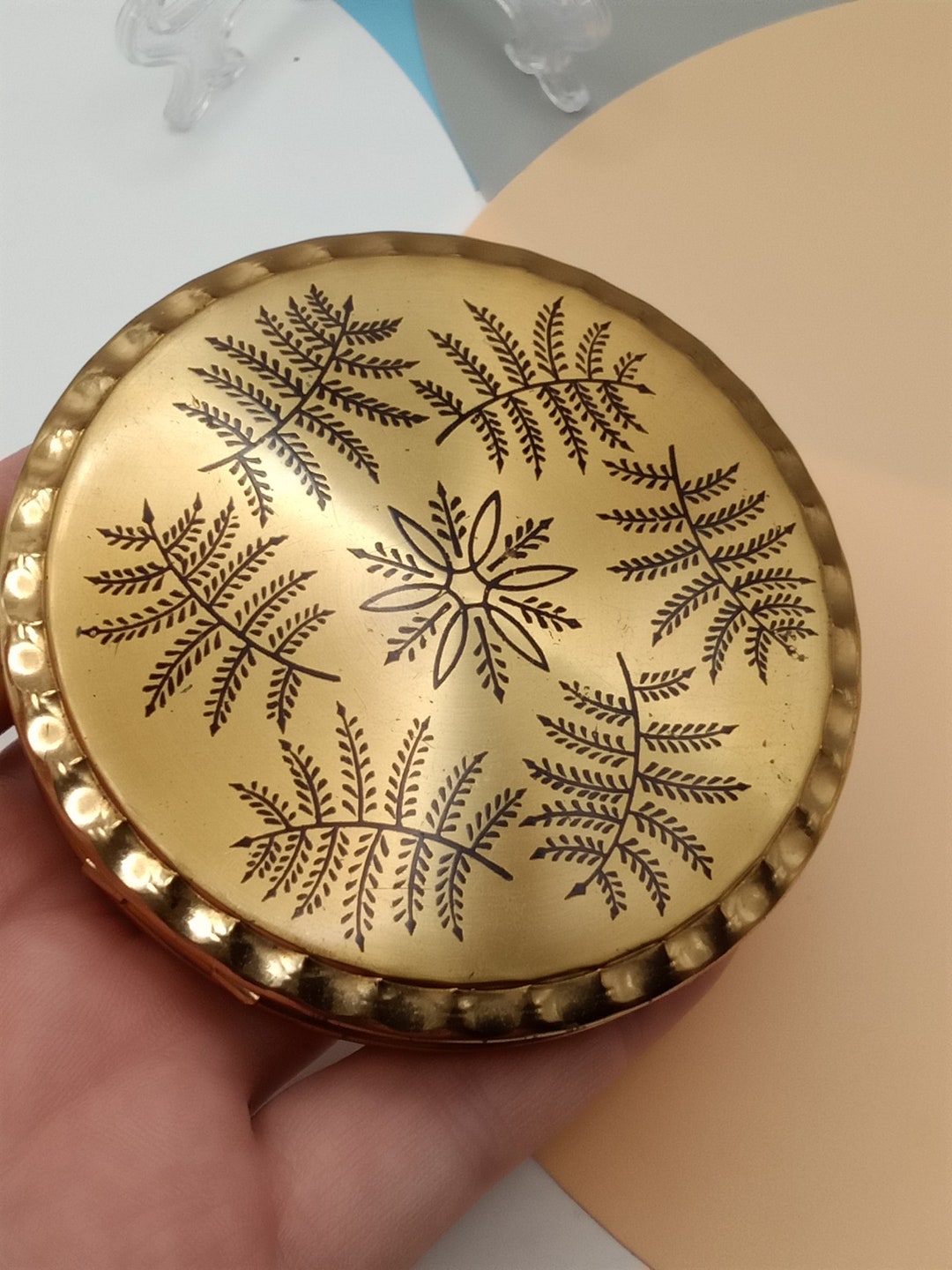 Stunning Vintage Kigu of London Goldtone Powder Powder Compact ...