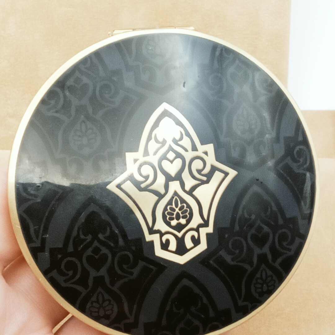 Vintage Unusual Stratton Goldtone and Black Embossed Powder Compact ...