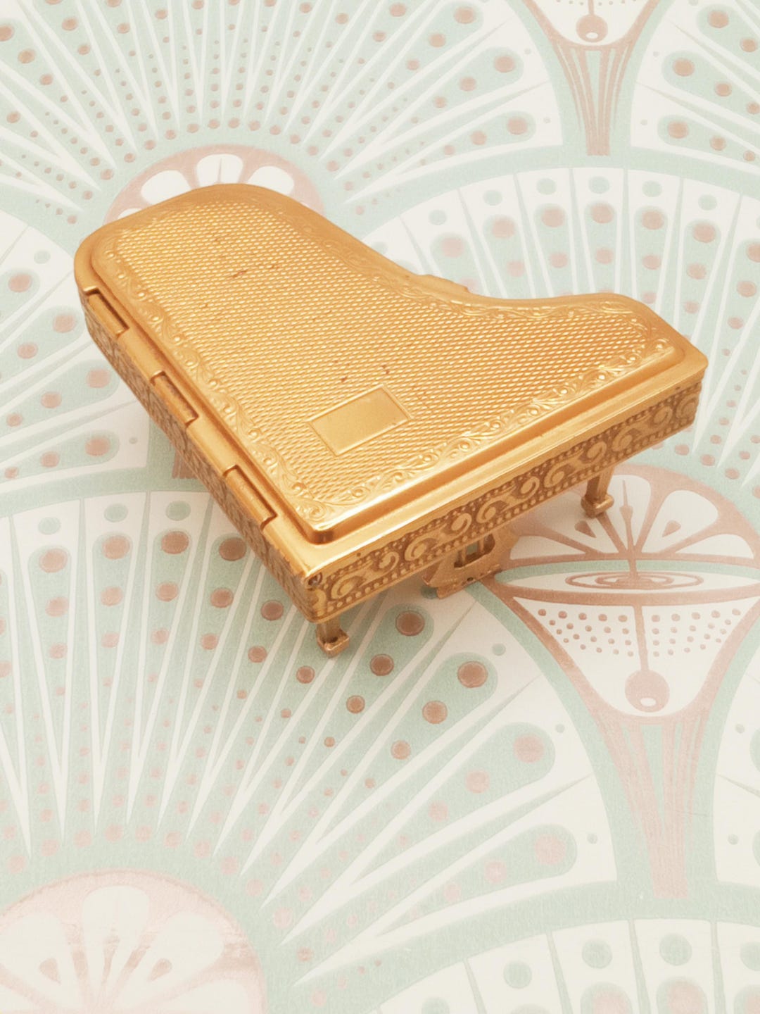 Pygmalion Sonata Grand Piano Powder Compact,with Sifter and Puff Rare ...