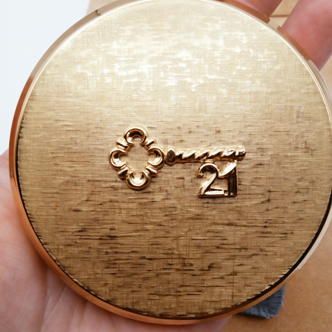 1960s/70s Stunning Vintage Stratton Brushed Goldtone 21st Powder ...