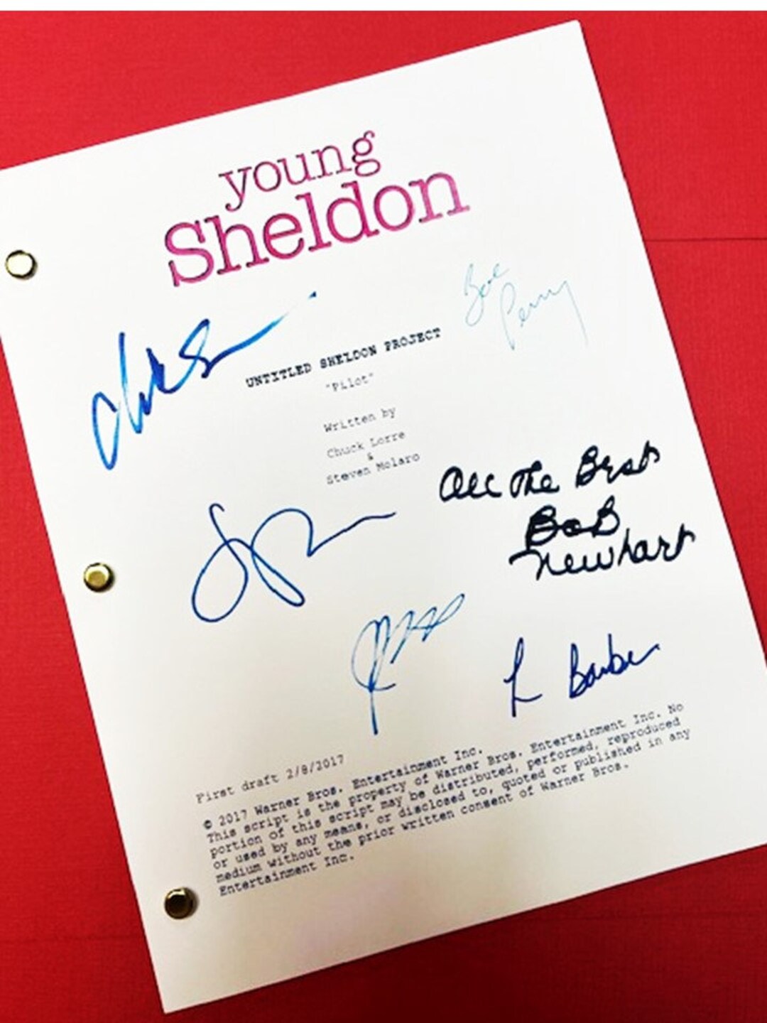 YOUNG Sheldon Pilot Script Signed Chuck Lorre, Iain Armitage, Zoe Perry ...