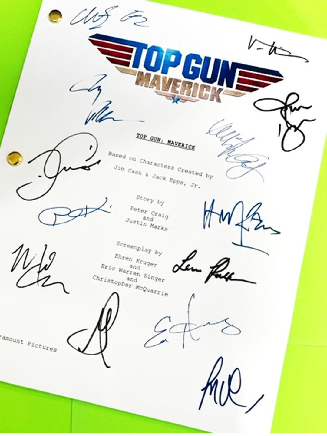Top Gun Maverick Movie Script Signed Screenplay Autographed: Tom Cruise ...