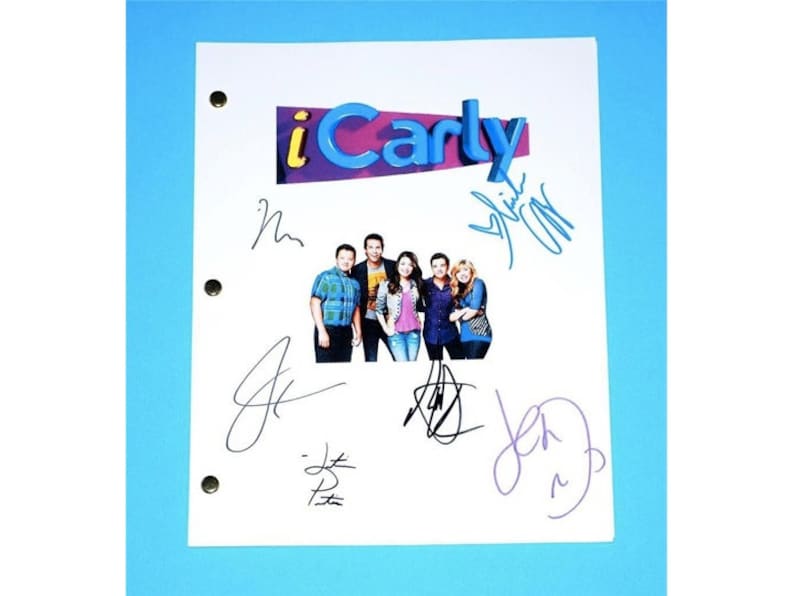 Icarly "iomg" Episode TV Script Autographed: Miranda Cosgrove, Jeanette ...