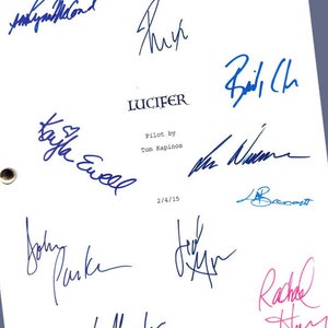 Lucifer Pilot Script Signed Tom Ellis, Lauren German, Lesley-ann Brandt ...