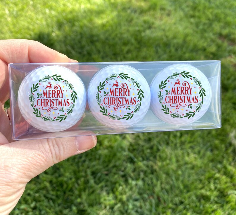 Merry Christmas Wreath Golf Ball & Tee Stand Set - Spread Holiday Cheer ...