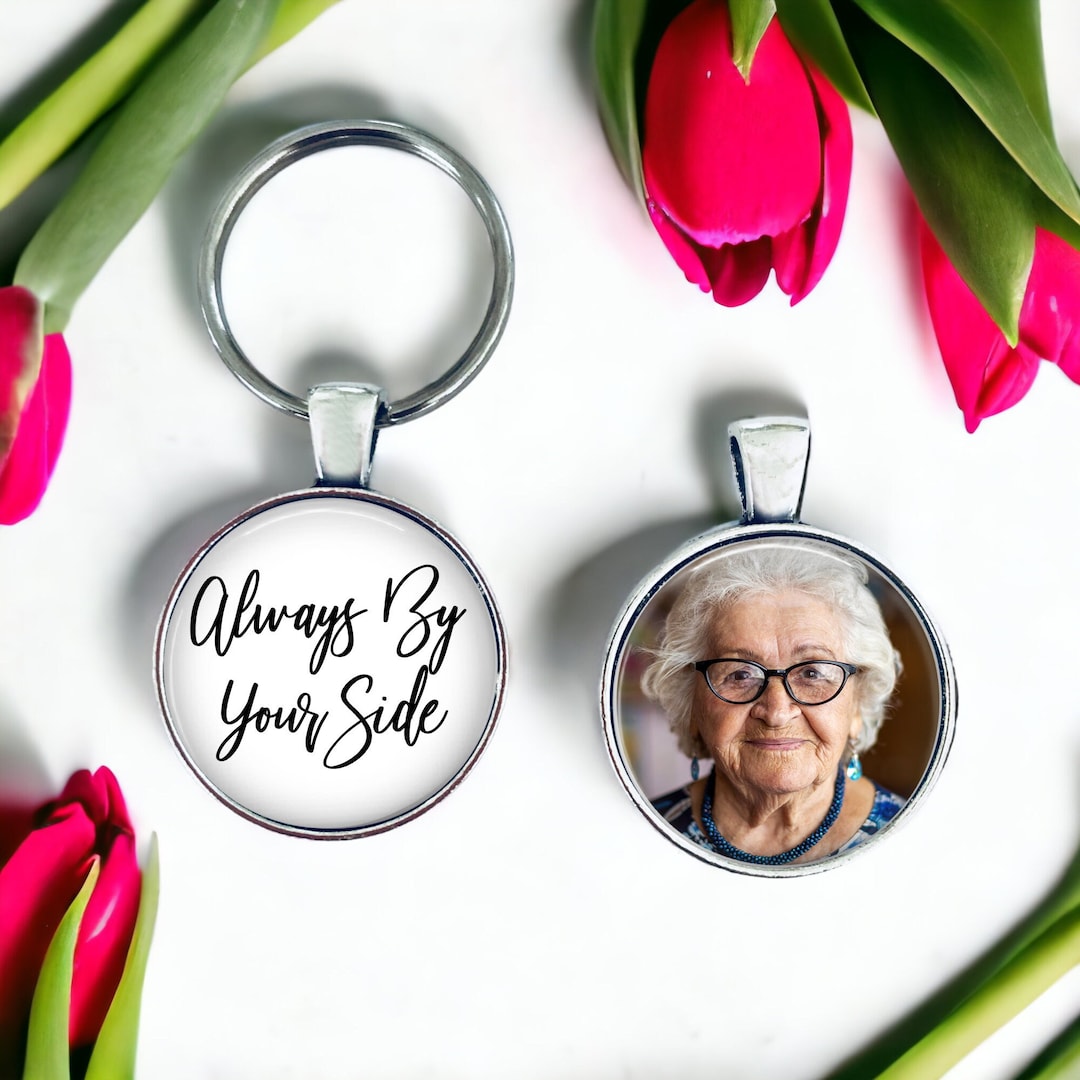 MEMORIAL KEYCHAIN Your LOVED One's Photo on One Side Remembrance in ...