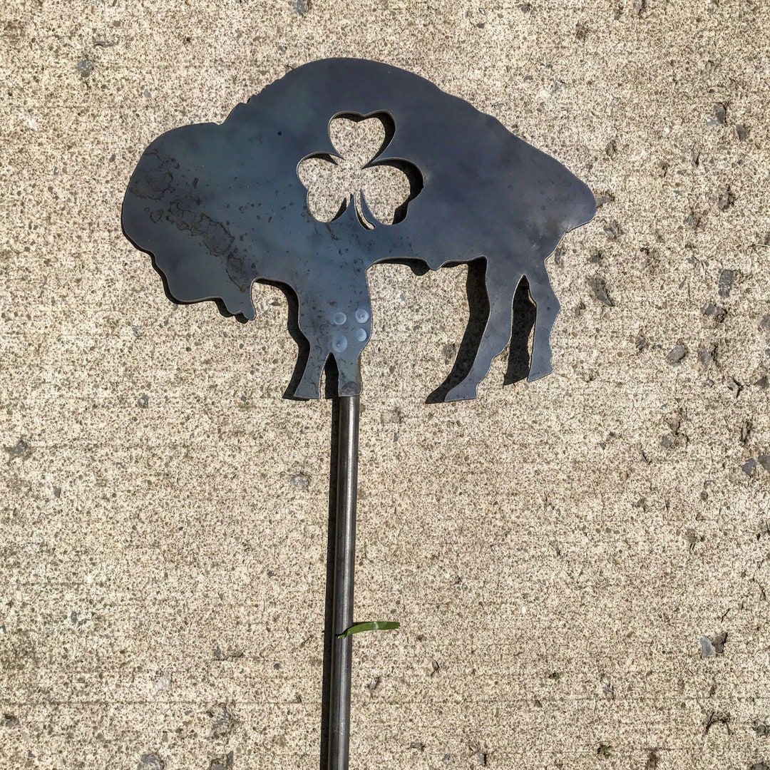 Shamrock Buffalo Lawn Ornament / Fighting Irish / Buffalo / Steel ...