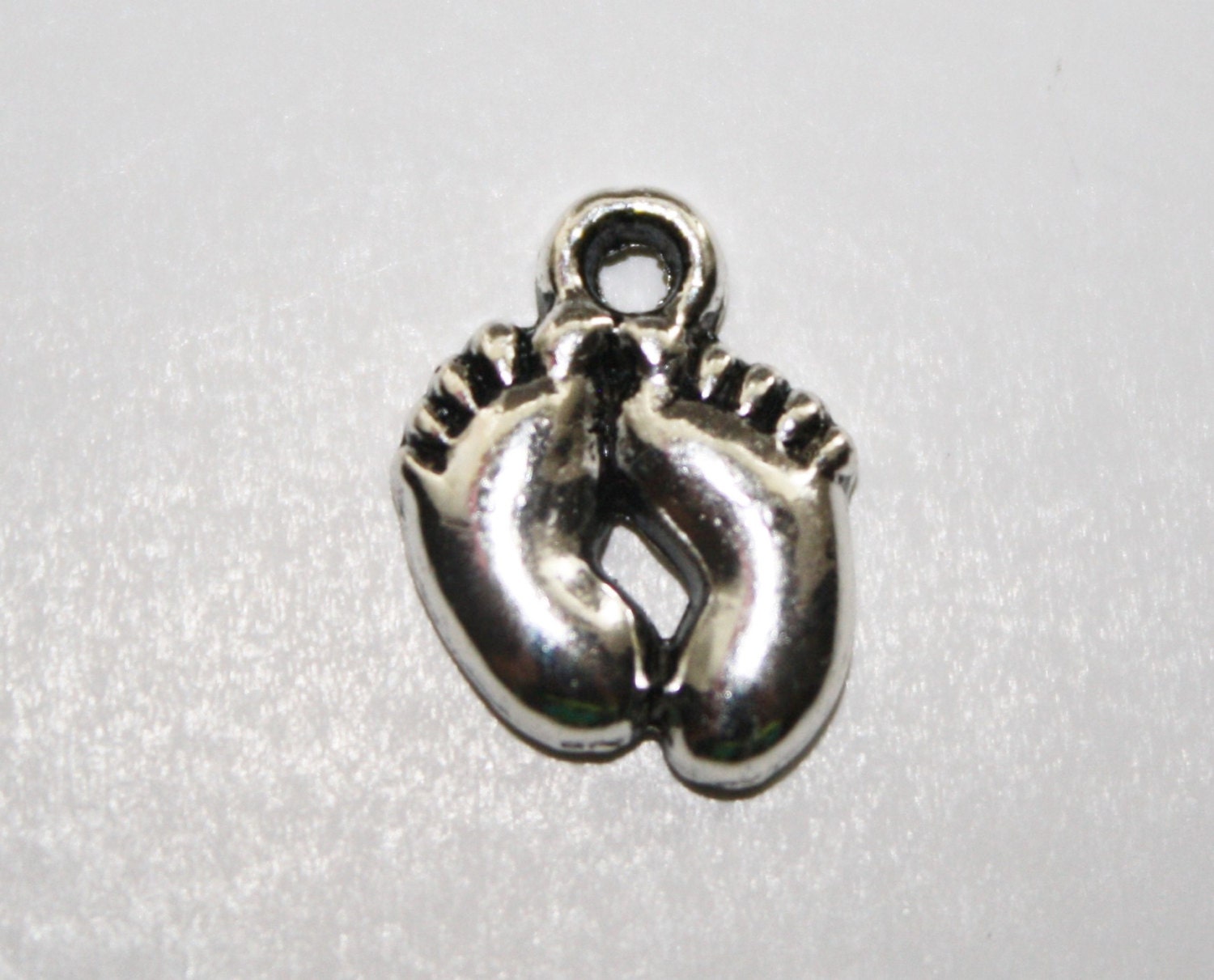 Feet Charms: Little Feet Tibetan Silver Feet Toes Baby Feet - Etsy