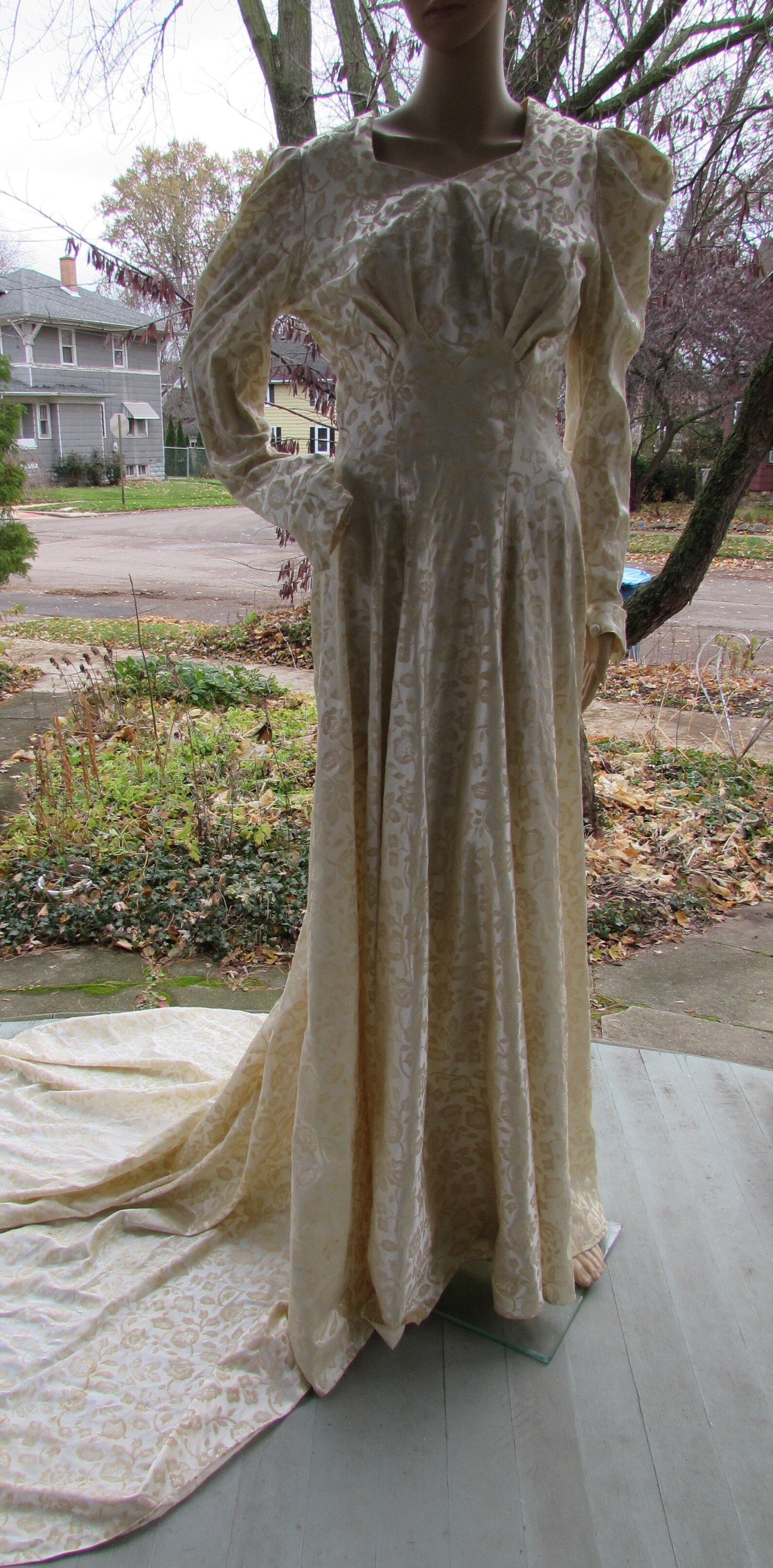 Vintage Wedding Gown Bridal Dress Candlelight Tone Flocked Satin Corset ...
