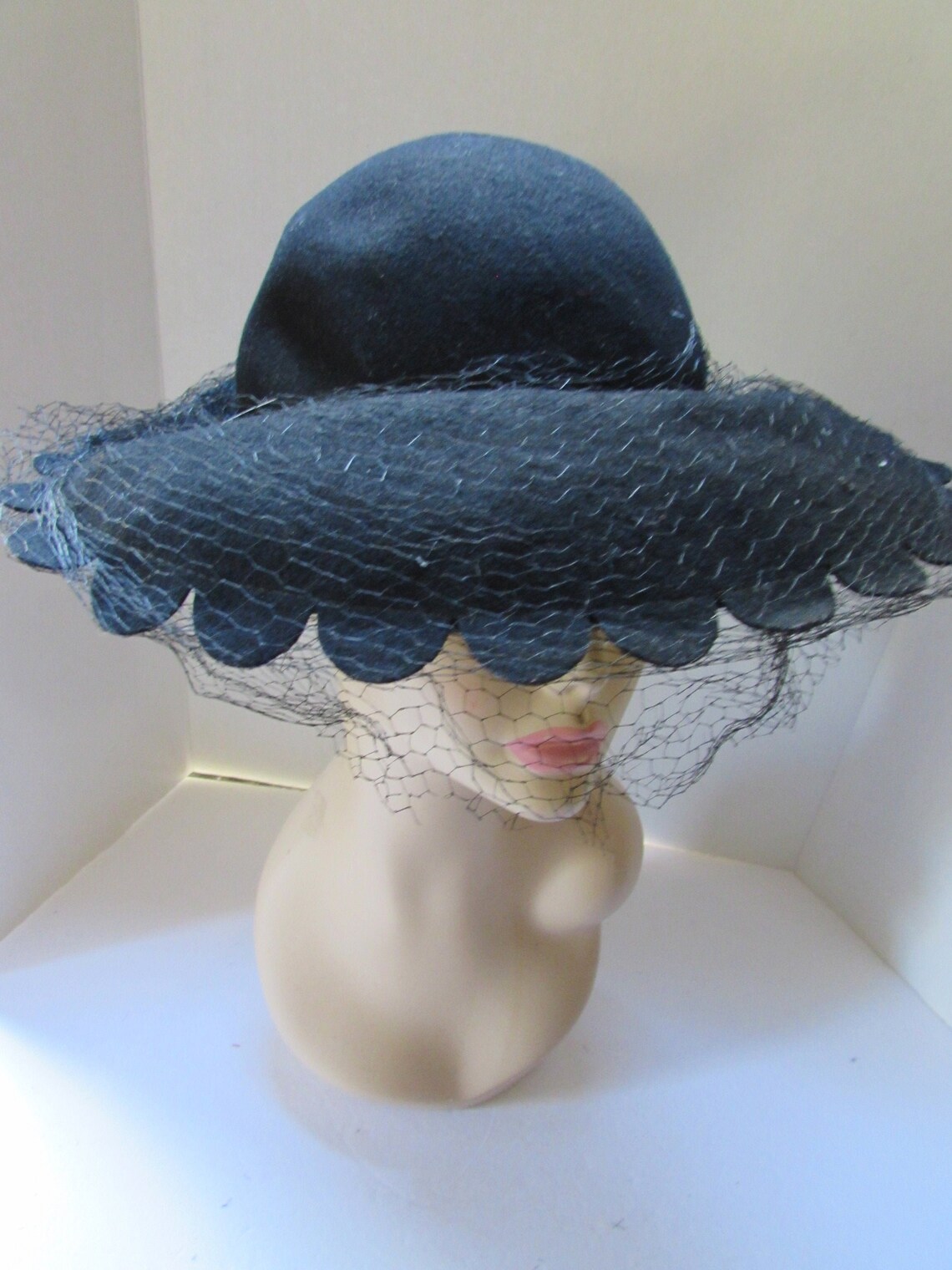 Black Hat Mid Century Wool Felt Wide Brim Scallop Edge High Crown ...