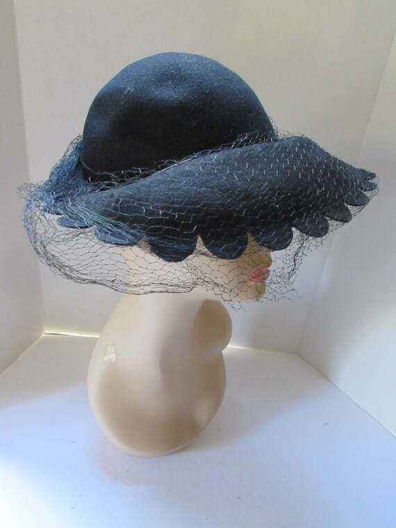 Black Hat Mid Century Wool Felt Wide Brim Scallop Edg… - Gem