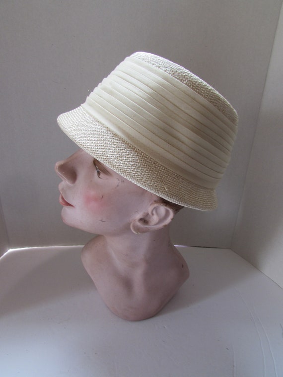 Vintage Hat Bucket Hat 1970 Style Cream Tone Milliner… - Gem