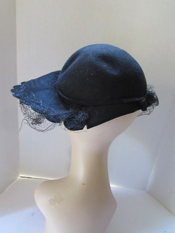 Black Hat Mid Century Wool Felt Wide Brim Scallop Edg… - Gem