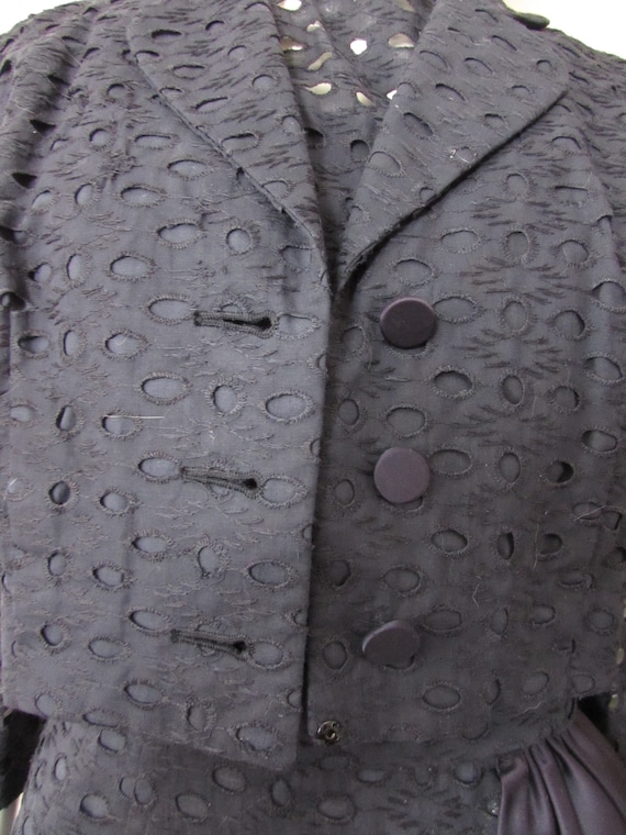 1950 Era Navy Eyelet Sheath Matching Jacket Jack Ster… - Gem