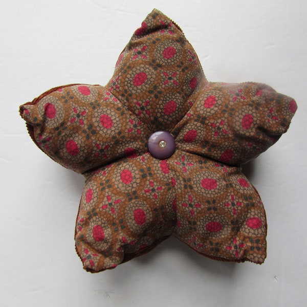 Vintage Pincushion - Etsy