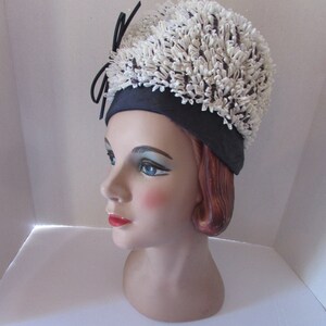 Vintage Hat 1960 Era Bubble Style Hat High Crown White Raffia Loops ...